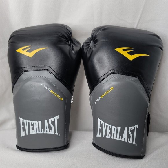 Everlast | Accessories | Everlast Evershield Size Large 4oz Boxing ...